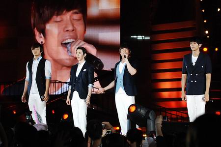 Korean Music Wave In Bangkok เต็มอิ่มและประทับใจตลอด 4 ชั่วโมง