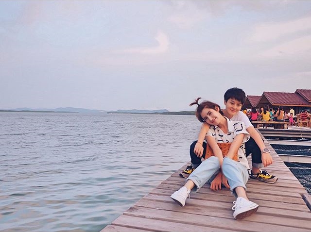 ชีวิตดี๊ดี 2 สาวมิสทิฟฟานี่ ไก่โต้ง-เบลล์ เปิดตัวคบแฟนทอม กระเทยมีแฟน ...