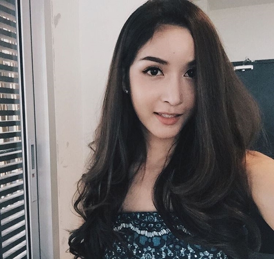 ลาวไฟเขียว หลิงหลิง ปิยะดา ใช้ นางสาว แล้ว ชี้สร้างชื่อให้ประเทศ