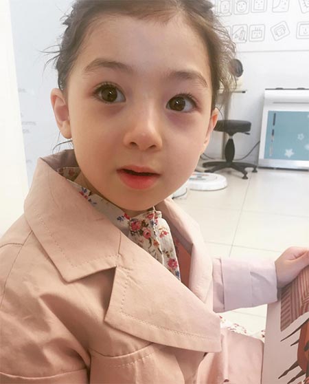 Ellie Field โมเดลรุ่นจิ๋ววัย 5 ขวบ สาวน้อยที่ฮอตที่สุดในชั่วโมงนี้