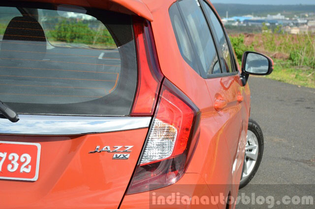 Honda WR-V จับ Honda Jazz มายกสูงเพื่อลุยได้มากกว่าเดิม
