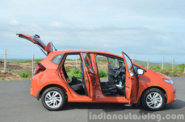 Honda WR-V จับ Honda Jazz มายกสูงเพื่อลุยได้มากกว่าเดิม