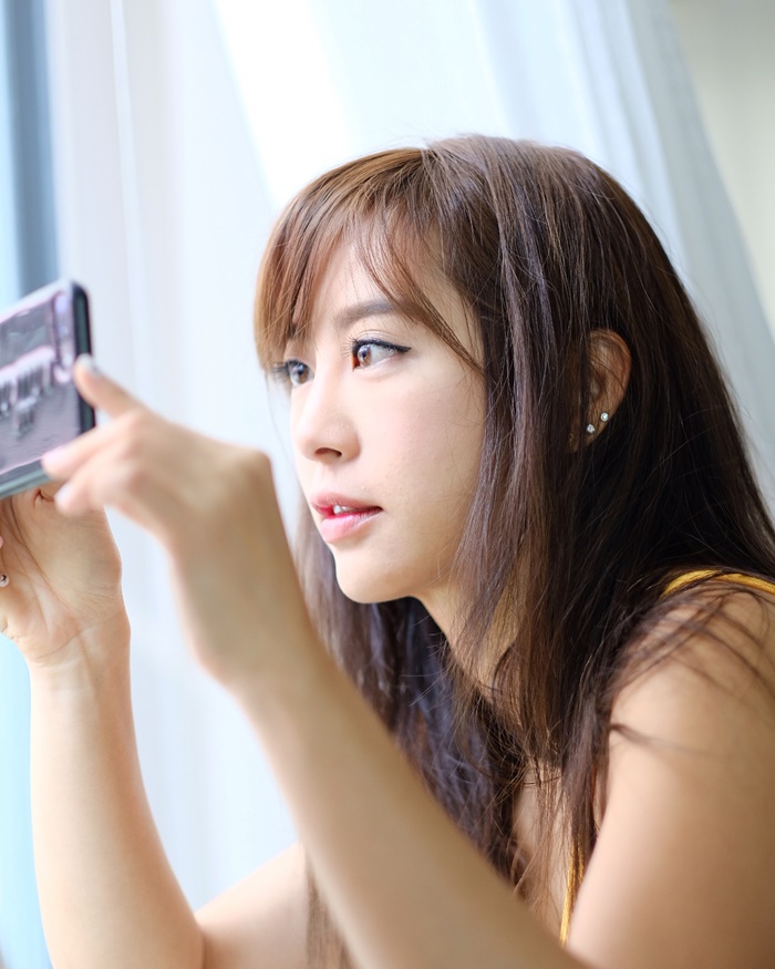 วีเจจ๋า ตัดผมหน้าม้า เผยลุคแบ๊วใส น่ารักกระชากวัย ดีต่อใจสุด ๆ