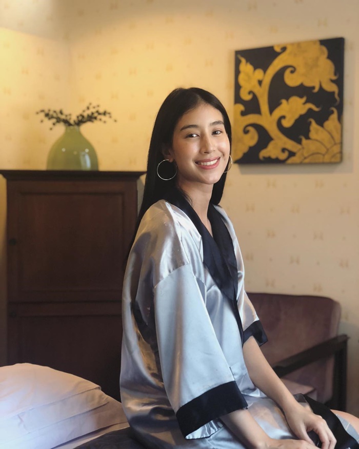 ใหม่ ดาวิกา มิ้นต์ ชาลิดา ประชันหน้าสดหลังออกกำลังกาย ใสจนต้องยอม