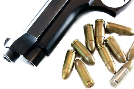 ผู้เชี่ยวชาญเผยคนแห่ กักตุนอาวุธ หวั่นก่ออาชญากรรมก่อน วันสิ้นโลก 21 ...