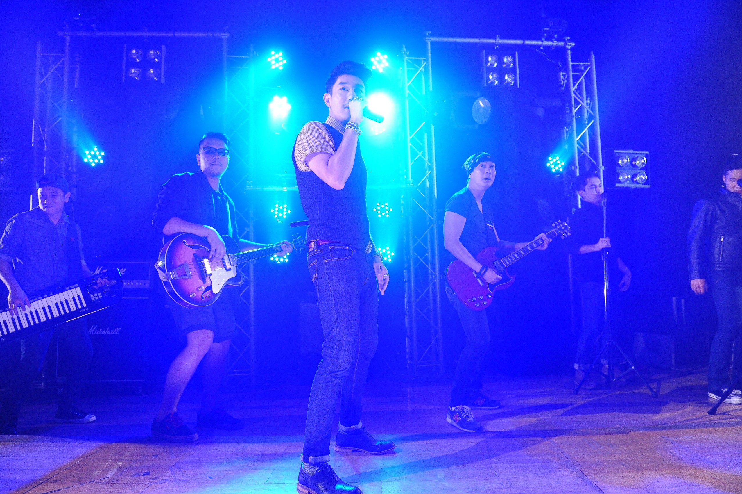 แมท เกรท คู่จิ้น เล่น MV เพลง ลอง ของ Boy PeaceMaker