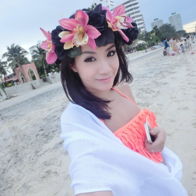 ใบเตย ถูกชาวเน็ตด่าขโมยรูปกระเป๋าแล้วโมเมว่าเป็นของตัวเอง