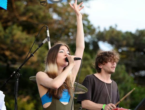 ทำผมแบบ Splashlight สาดสีกลางเส้นผม อัพลุคให้เก๋เว่อร์