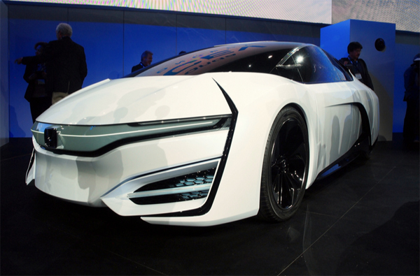 Honda FCEV ต้นแบบรถยนต์พลังไฮโดรเจนดีไซน์ล้ำสมัย