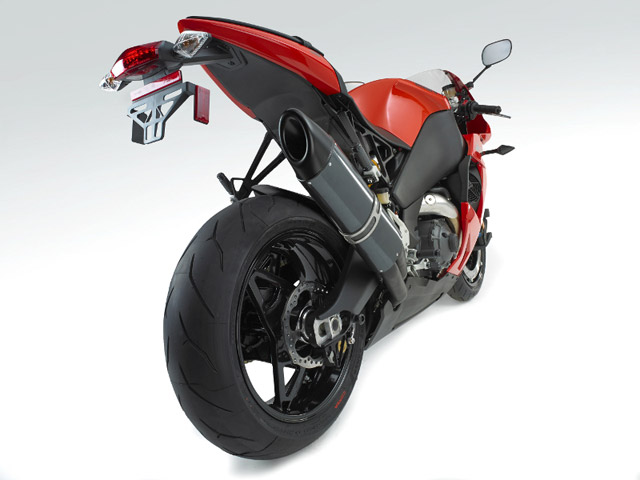 Erik Buell 1190 RX รุ่นปี 2014 ซูเปอร์ไบค์สายพันธุ์อเมริกัน