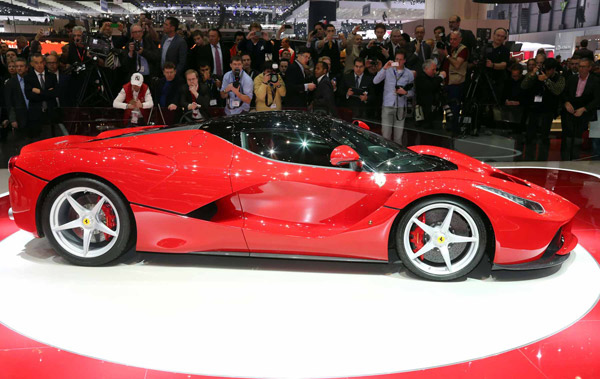 LaFerrari 2013 สวยเด็ดเผ็ดร้อนทุกมุมมอง